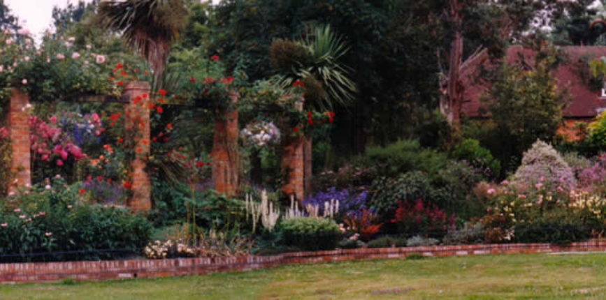 How to cope with a wide / deep border - ALDA Landscapes