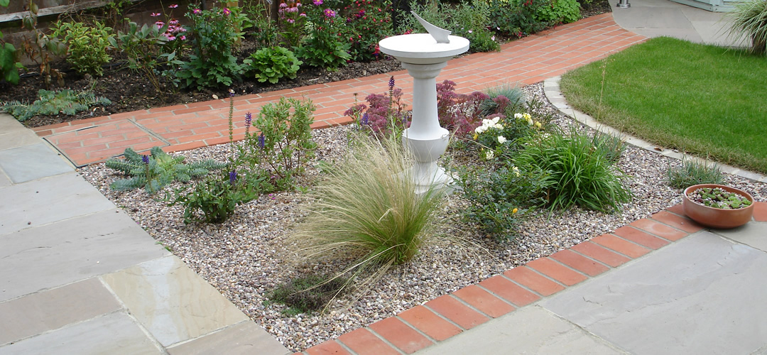 How to cope with... hot, dry areas of the garden - ALDA Landscapes