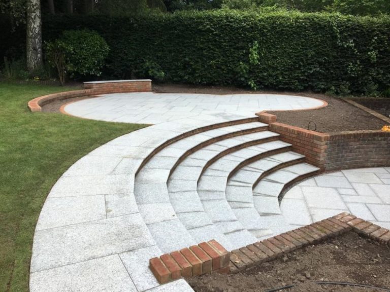 Using Curves in Garden Design - ALDA Landscapes